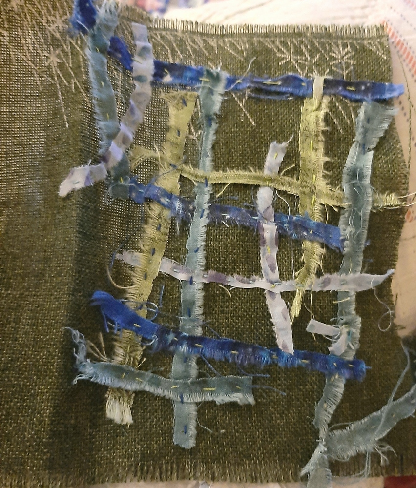 Embroidered Inchies Tutorial - Completed Projects - the Lettuce Craft ...